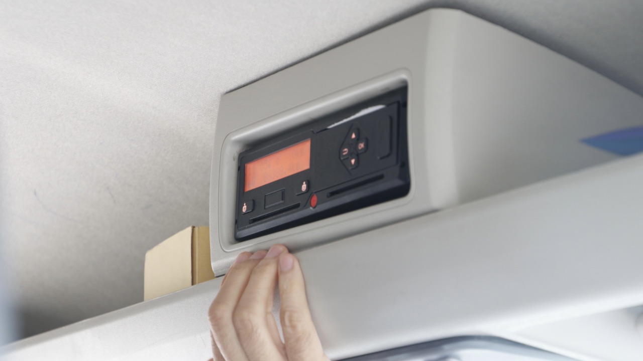 Smart Tachograph 2: EU Compliance